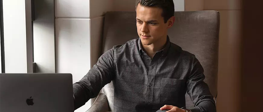 Is it still appropriate to wear a full suit to work? – WRK